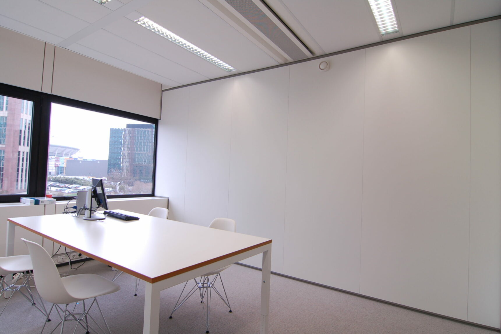 DBZ 100 V-line gesloten wand - Debazis Systeemwanden